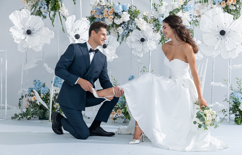 9 Trendy Men’s Wedding Outfits That Blend Comfort And Style